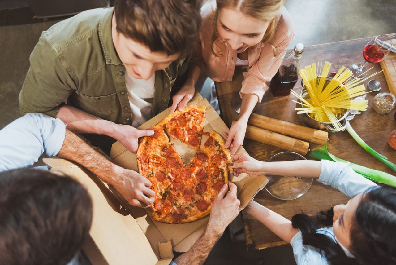 Party it up the right way, with a Mogio’s Gourmet Pizza Party!